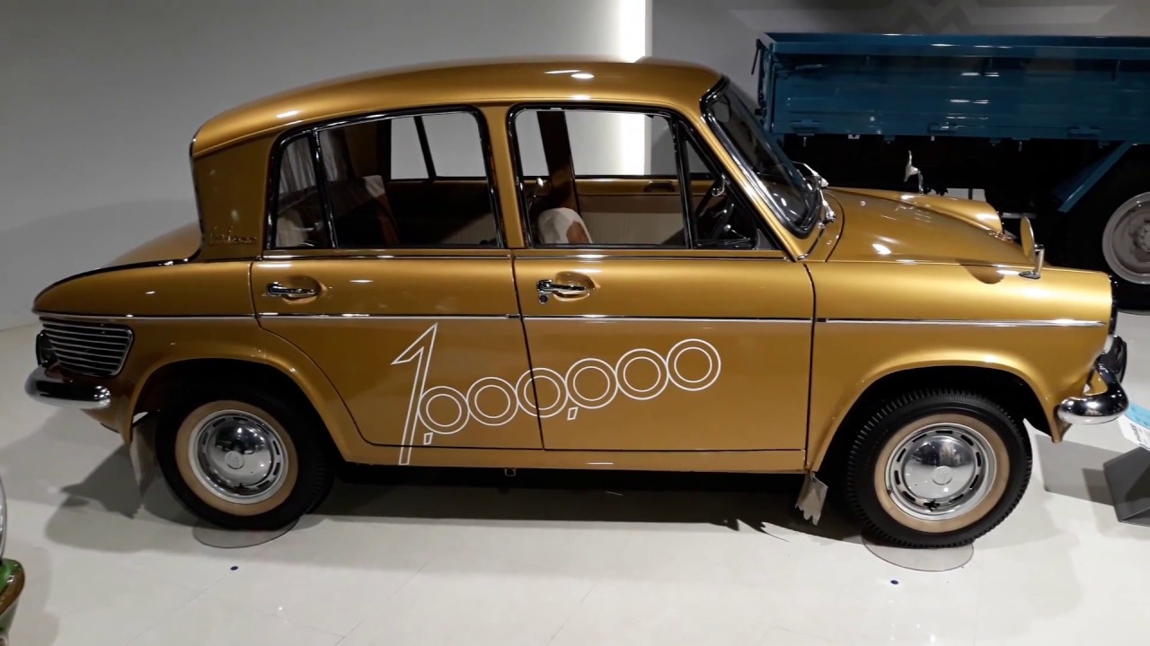 Mazda Carol 600 (1963) at the Mazda museum - YouTube