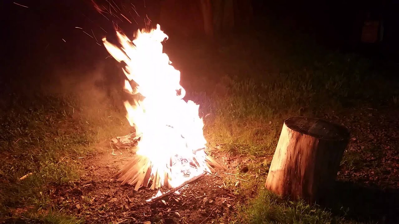 Tepee Fire Lay w/ Split Wood - YouTube