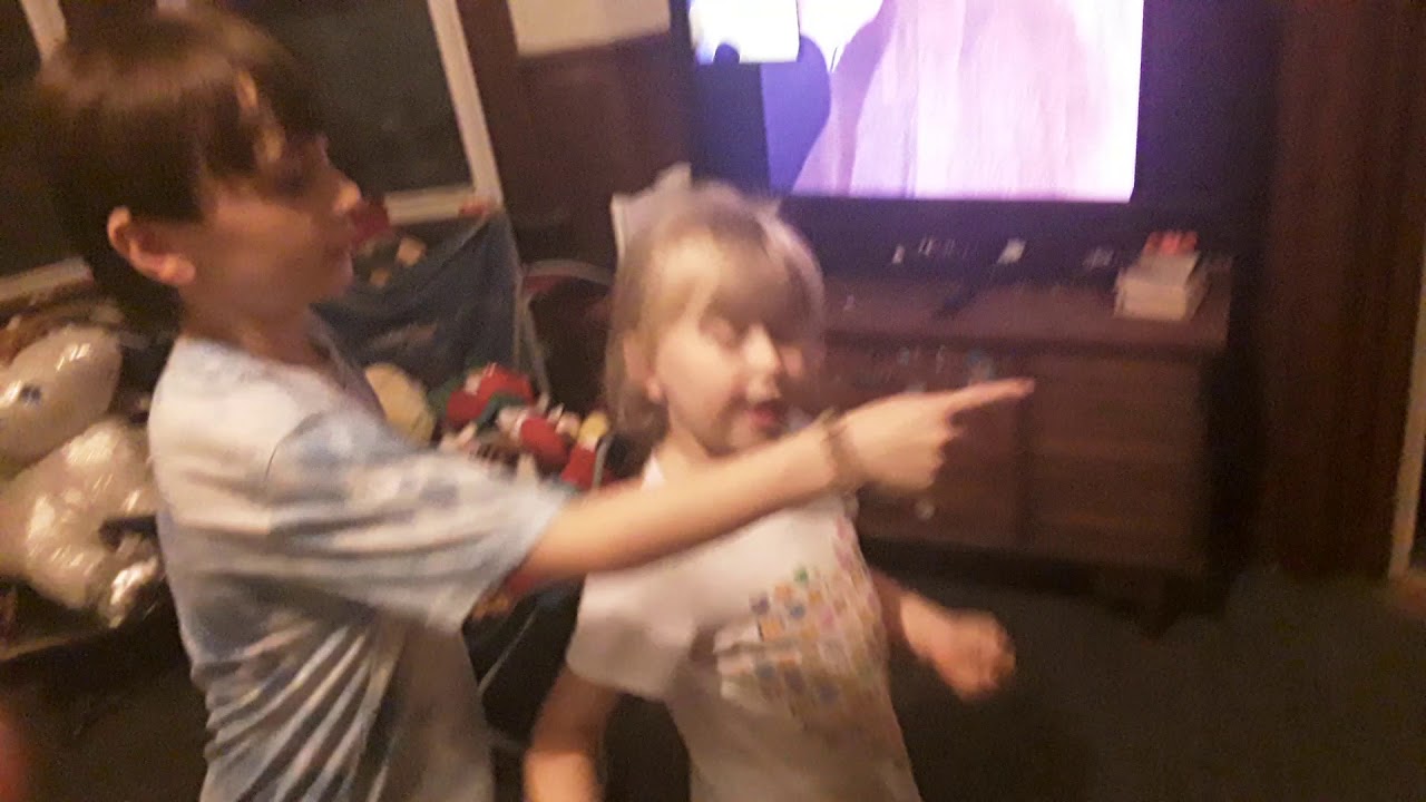 Brother and sister shoulder ride :) - YouTube