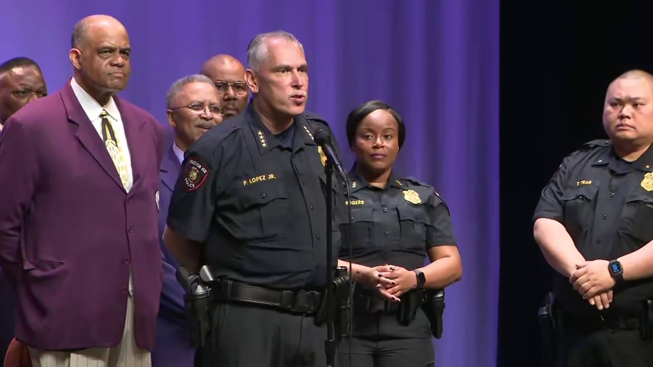 Houston Police Department increases patrols at schools to keep students ...