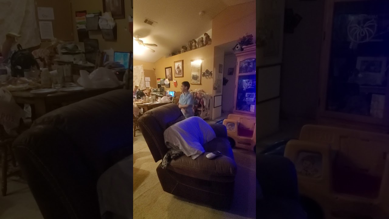 Boy getting pranked lol - YouTube