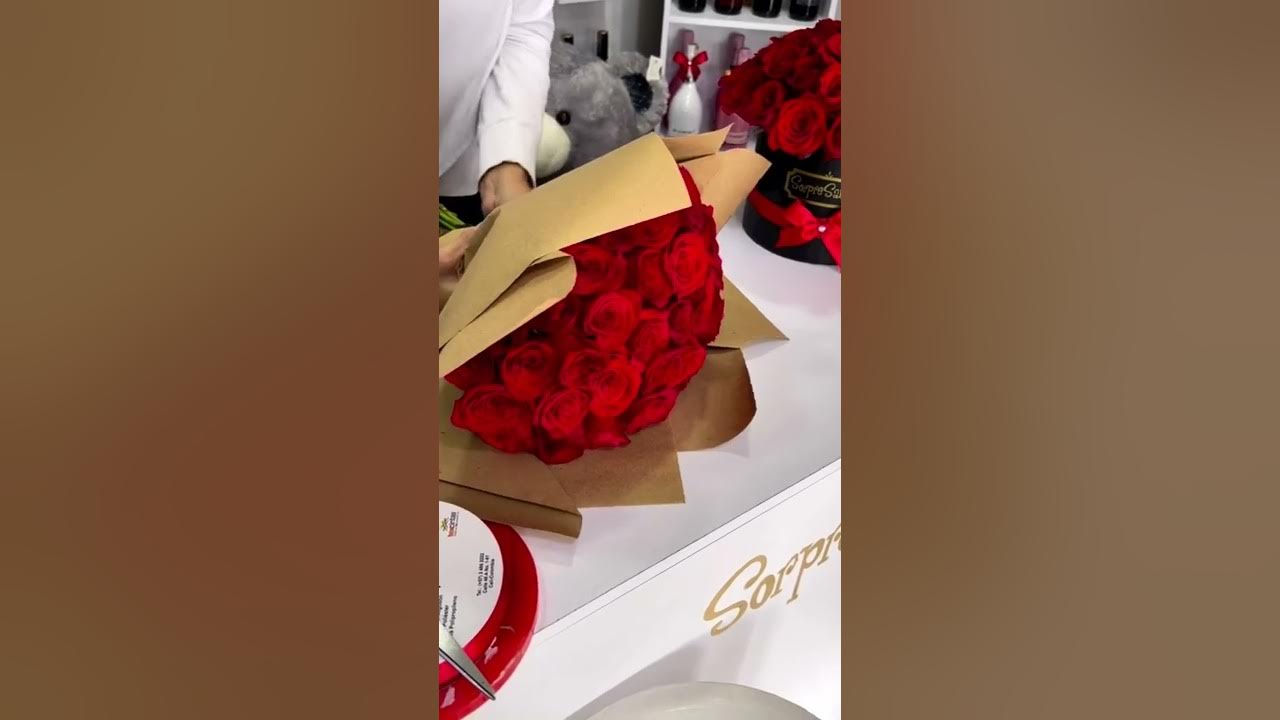cómo envolver un ramo de rosas #rosas - YouTube