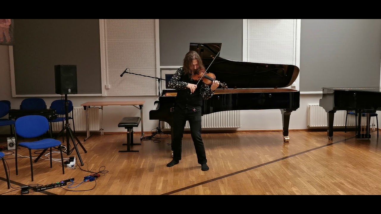Indrek Palu violin solo in Organhall of EAMT, 8.01.2021 - YouTube