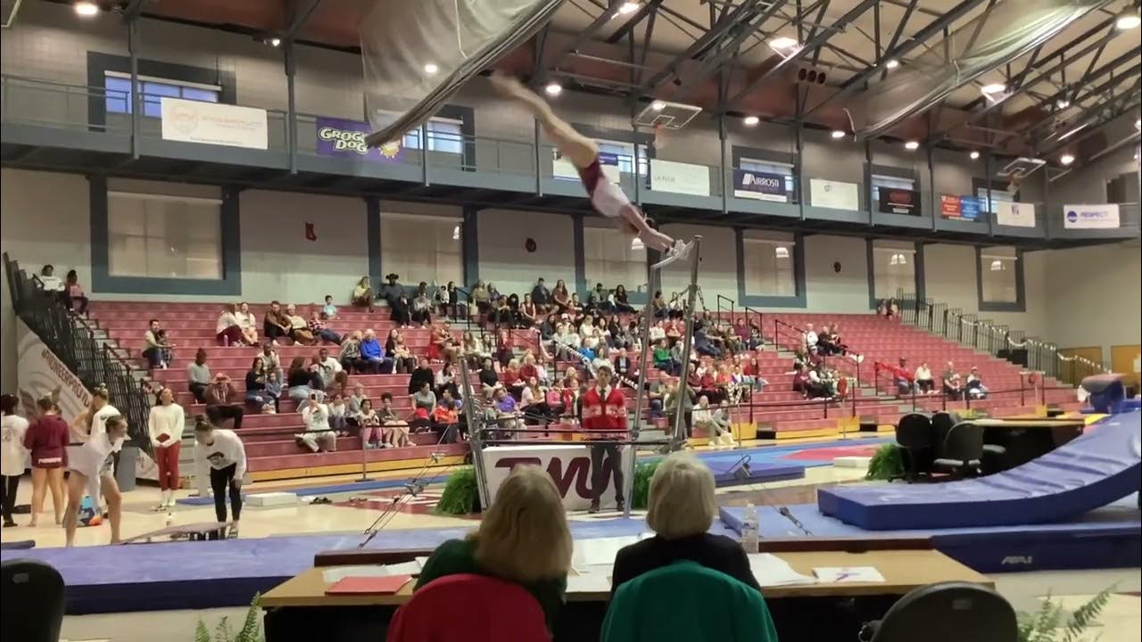 Kaitlyn Hoiland Bars - Holiday Spectacular 2023 - 12/3/2023 - YouTube