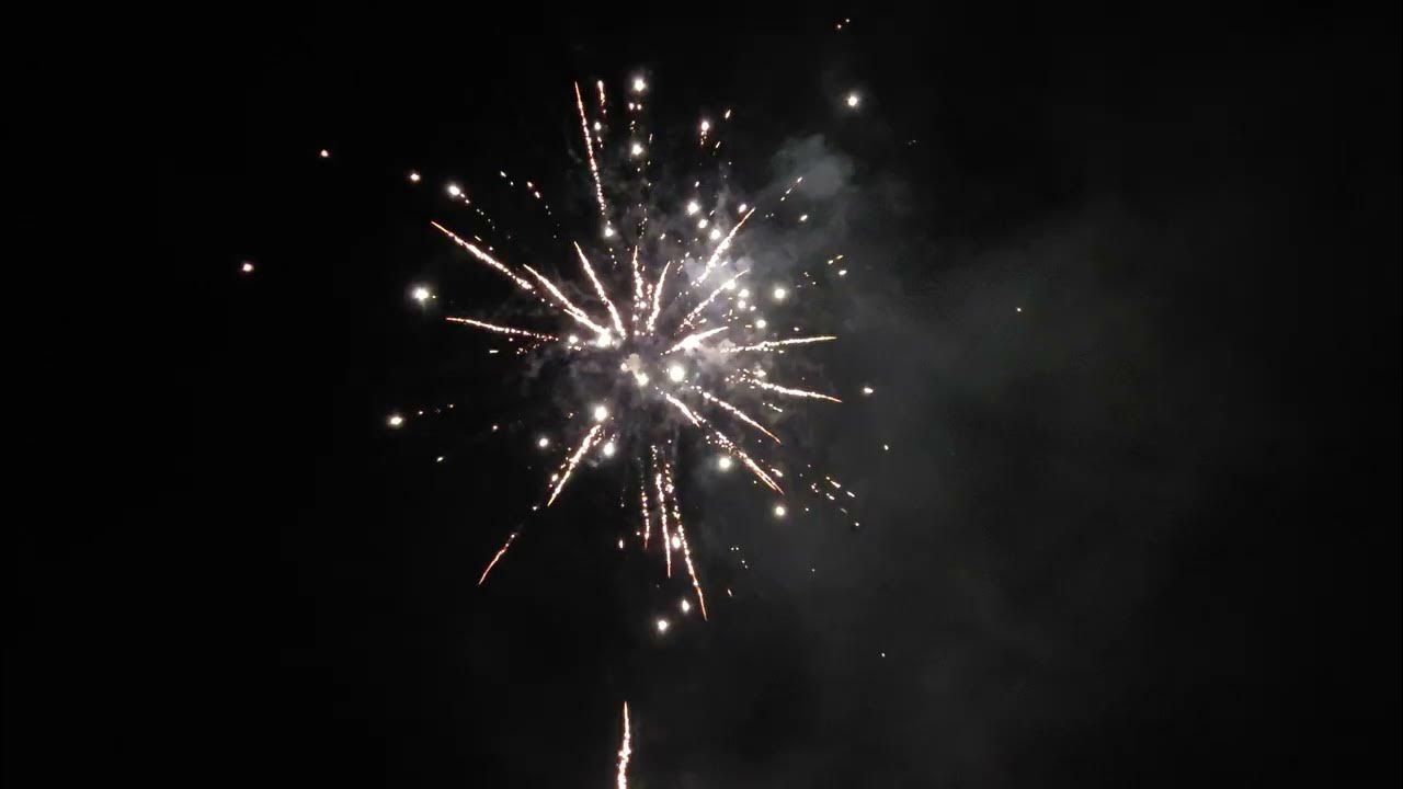 5x 15 shots WCKD Winners Magnum Vuurwerk 2023 - YouTube