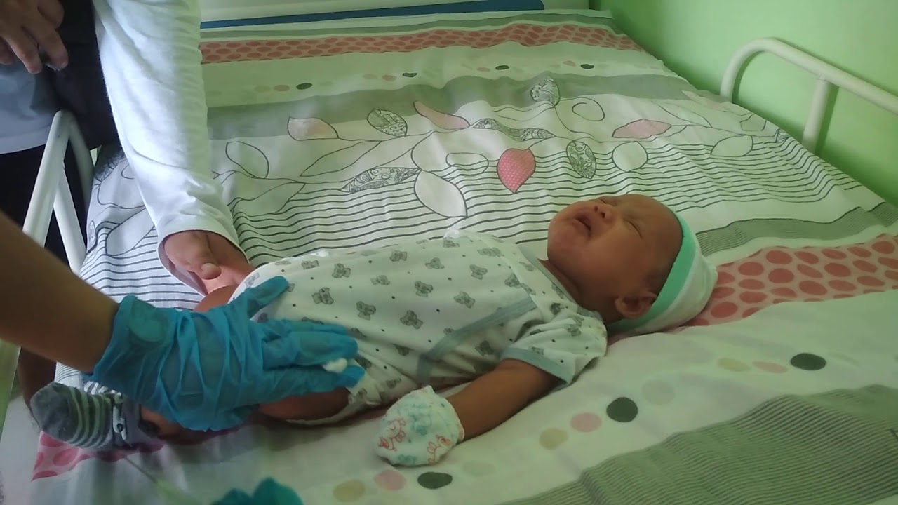 Baby's first vaccine 😂 (1st month baby) - YouTube