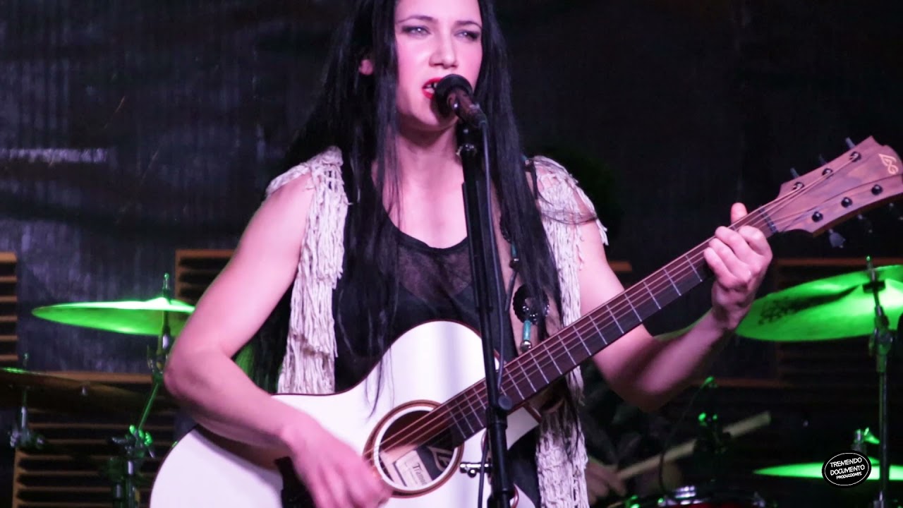 Isabel Marco - Somos Todas [En Directo ROCKVILLE] - YouTube