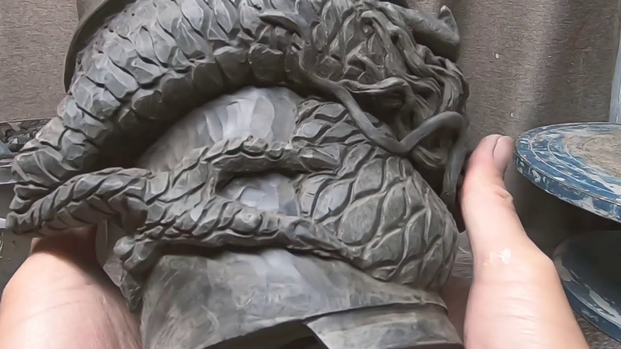 Making the Dragon pot - YouTube
