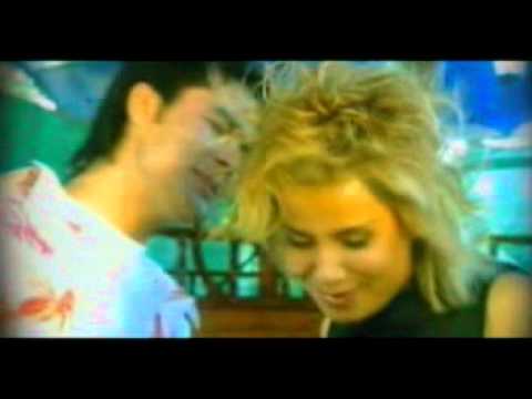 Yulduz Usmonova - Nadur (ft Akrom Ibodullayev).mp4