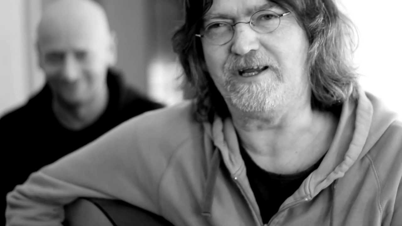 Johnny Madsen - Backstage Jam - YouTube