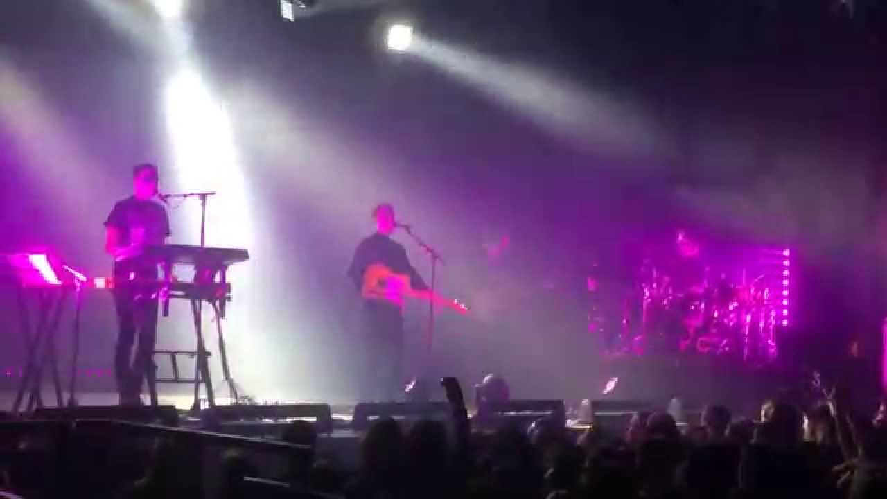 Alt-J-Dissolve Me - YouTube