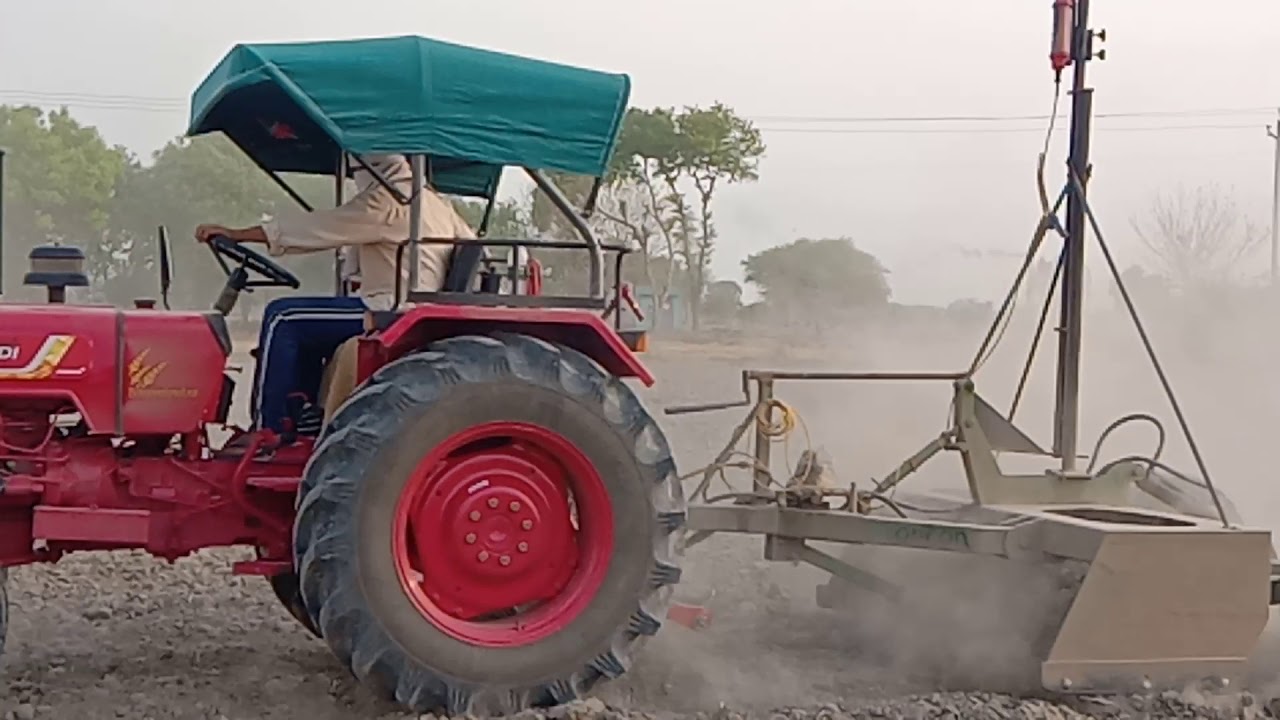 Mahindra 585 on computer godi - YouTube