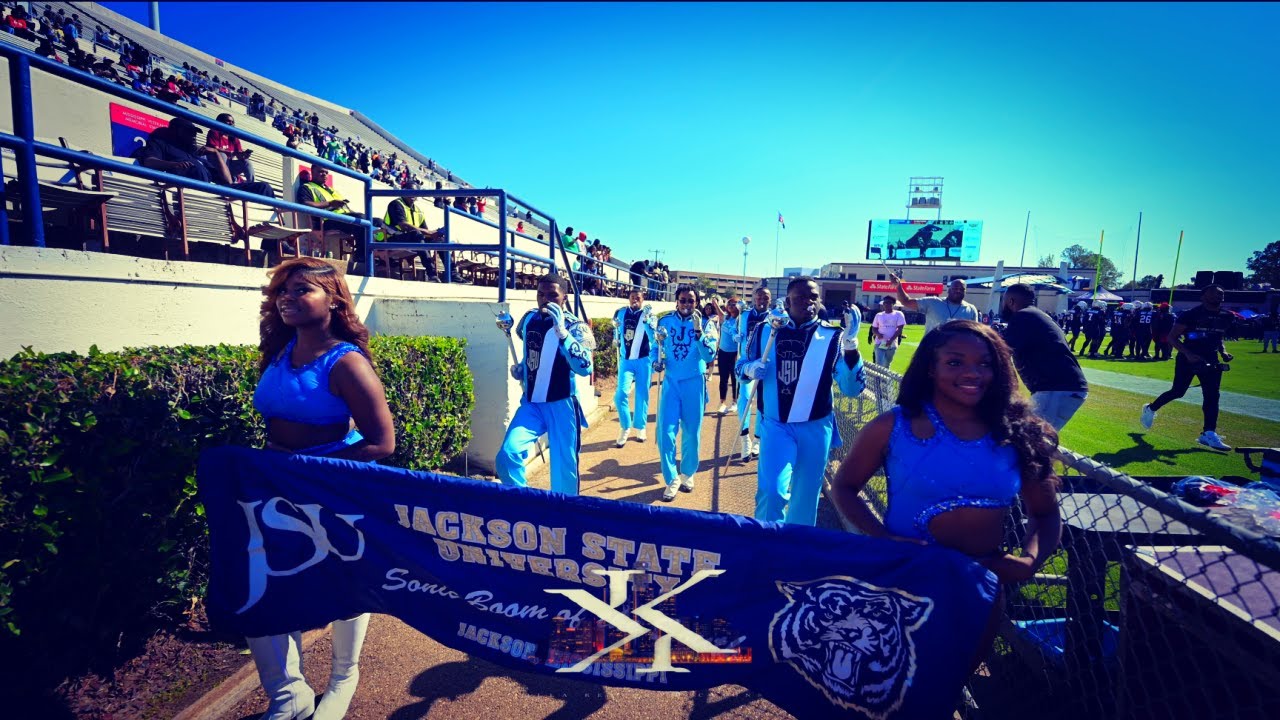 Jackson State University - Marching In Vs TxSU - 2023 - YouTube