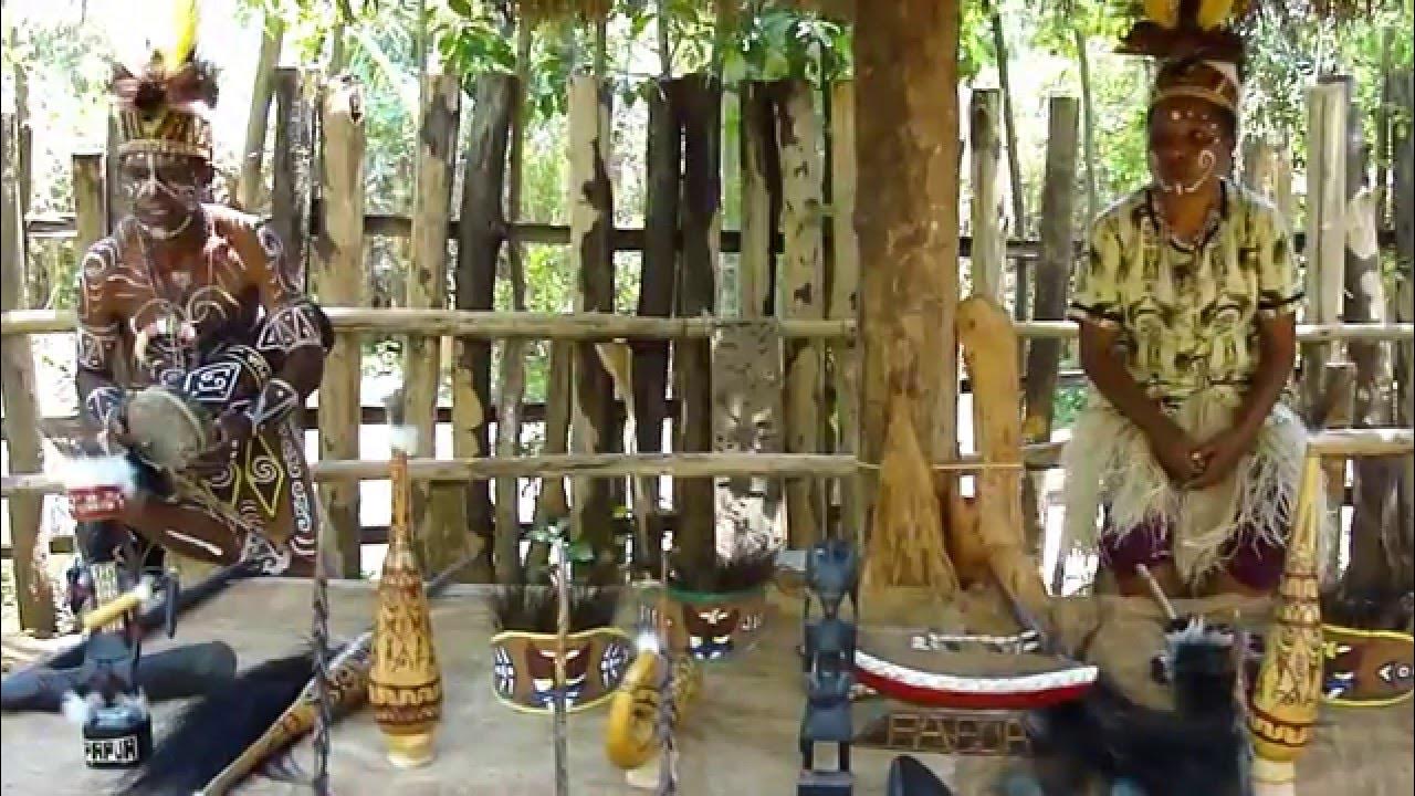 traditional music and costume of Java - YouTube
