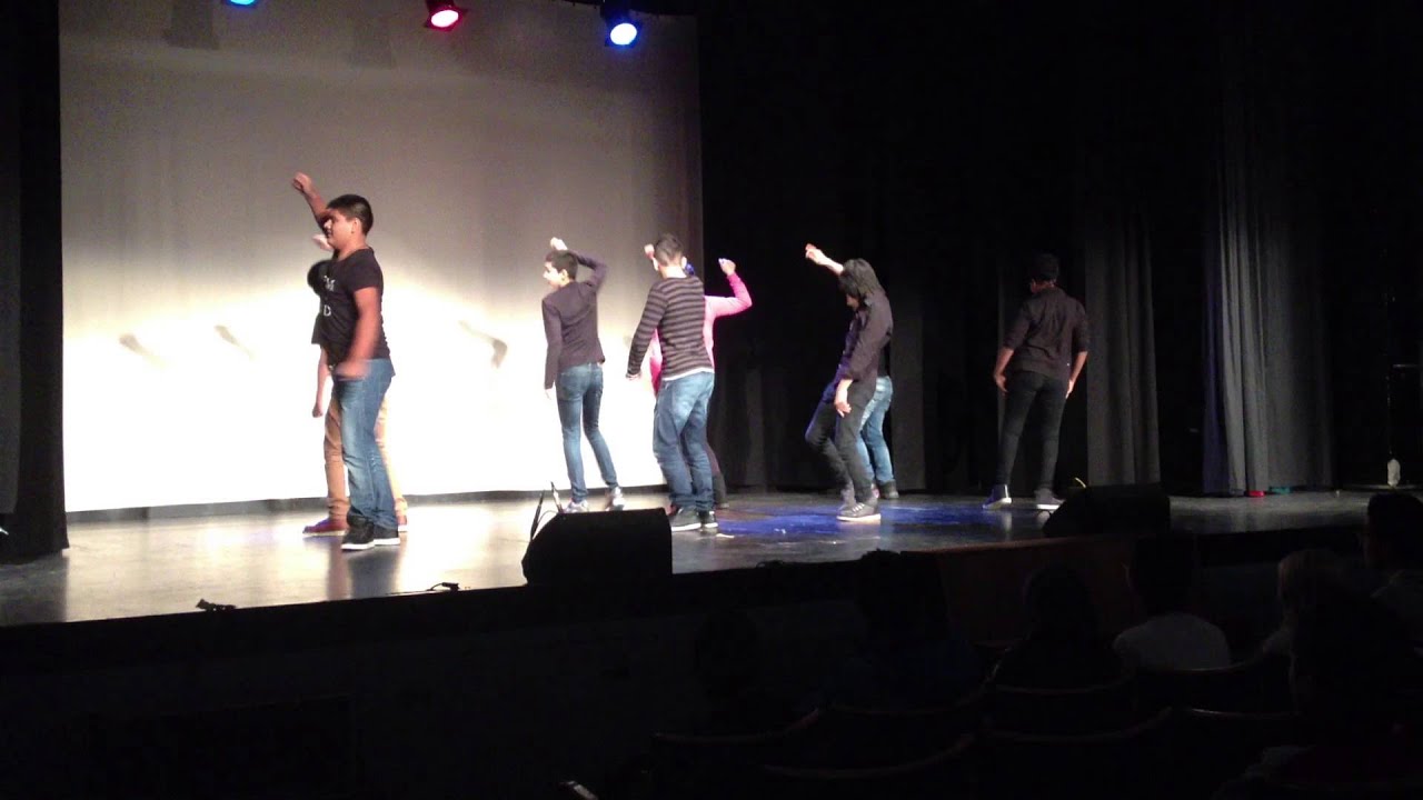 Klass 7-9B dansar i Prisma! - YouTube