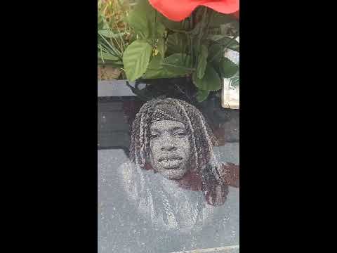 King Von Burial Site - YouTube