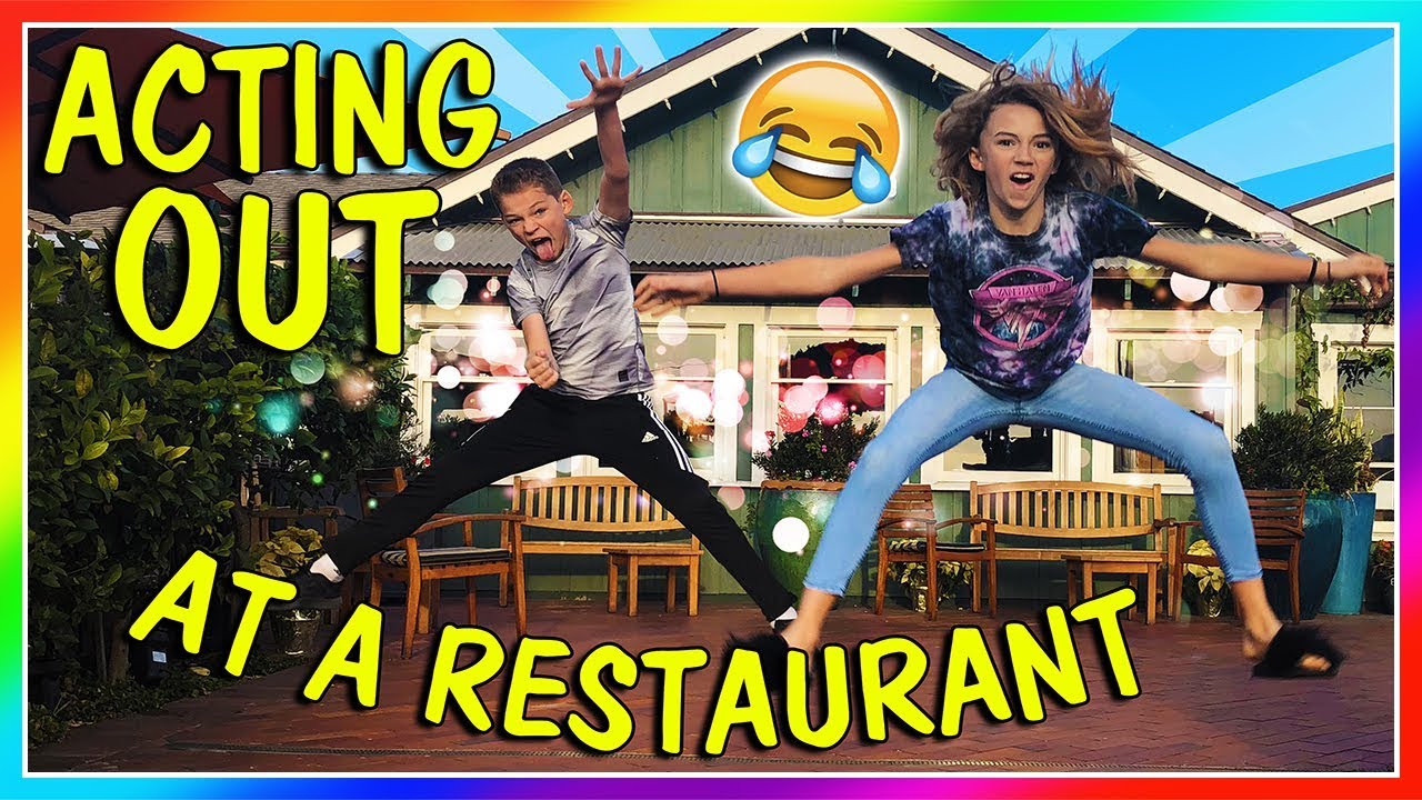 ACTING OUT AT A RESTAURANT | We Are The Davises - YouTube