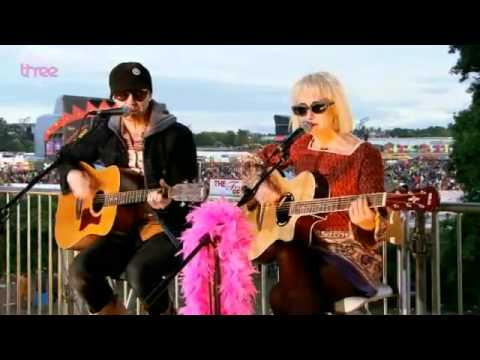 The Joy Formidable Whirring Reading 2011 Acoustic 27 Aug 2011 - YouTube