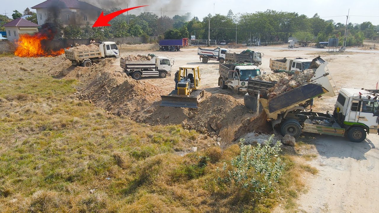 WOW!!Amazing Scary Action With Power Bulldozer Komatsu Situational ...