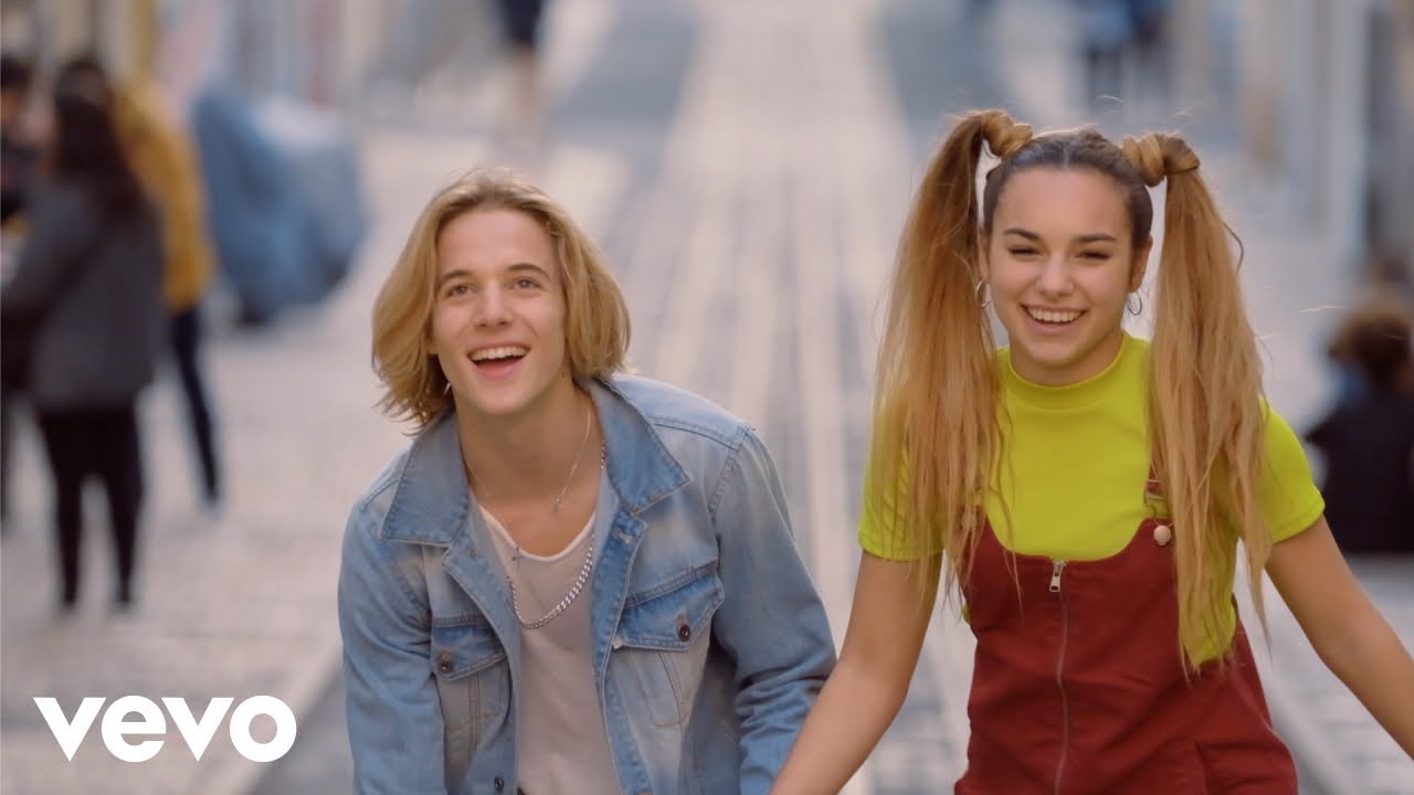 Matteo Markus Bok - Besos Besos (Official Video) - YouTube