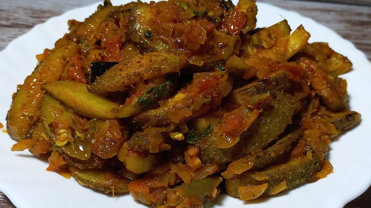 Spiny gourd curry recipe || Kakoda ki sabji || Healthy & tasty Kantola ...