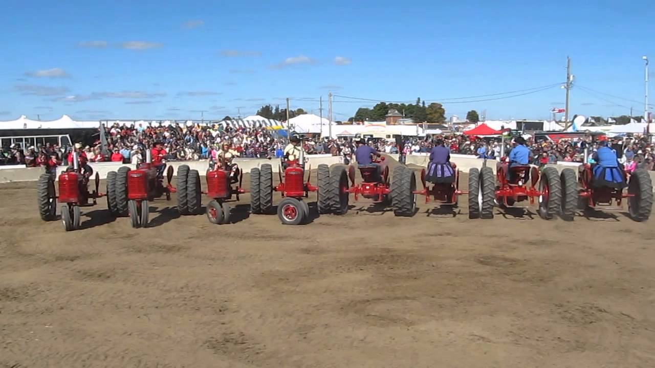 Square Dancing Tractors II-Team Farmall - YouTube