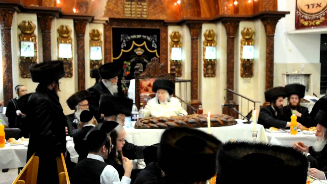 The Kaliver Rebbe-The Rebbe's Tisch - YouTube
