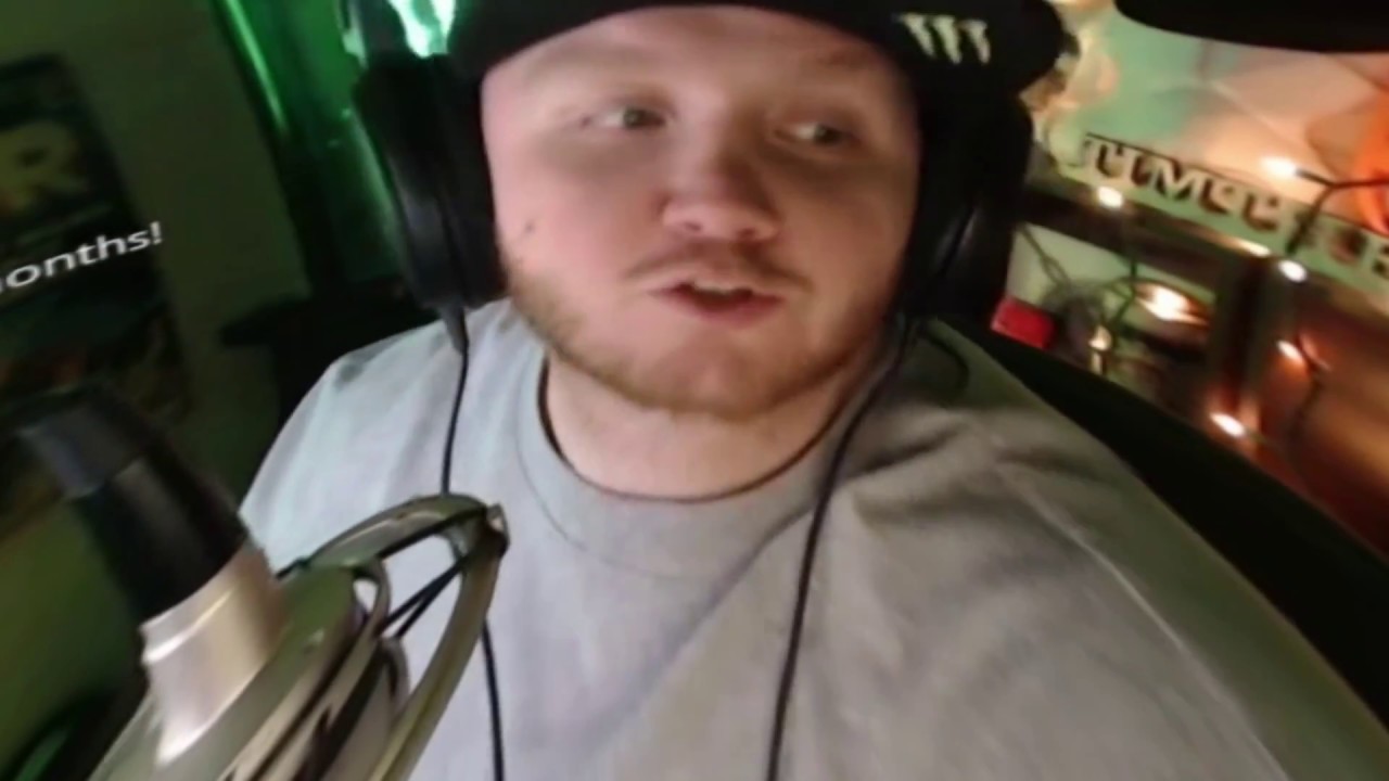 Timthetatman but every time he says Links the video distorts - YouTube