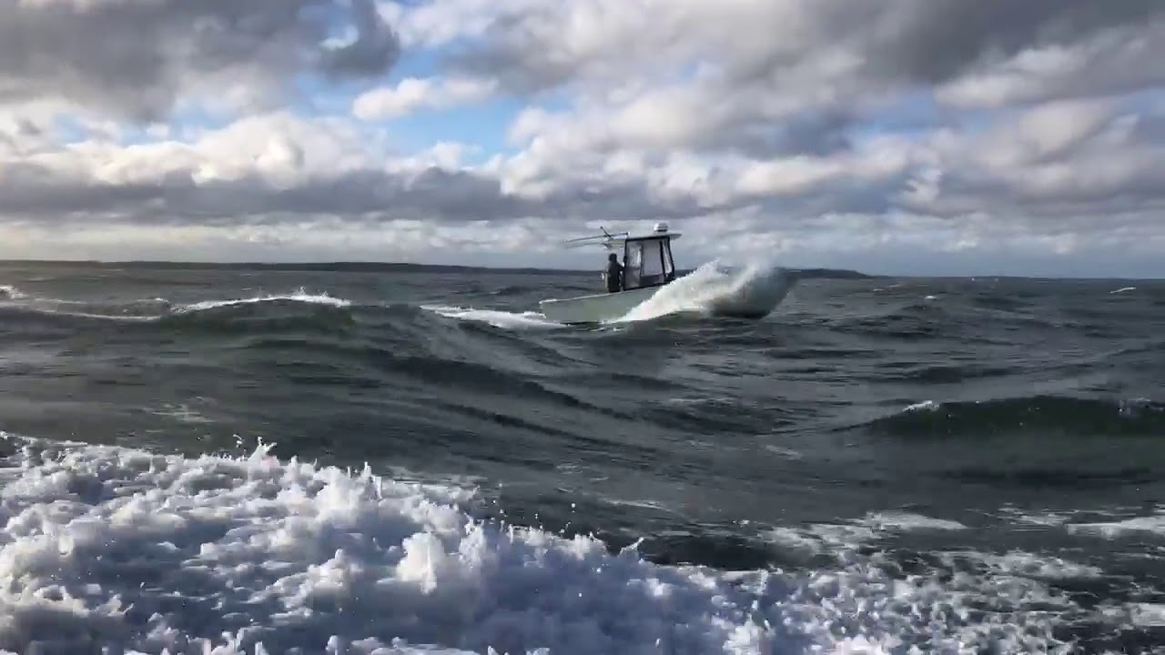 Silverhawk 24 center console - YouTube