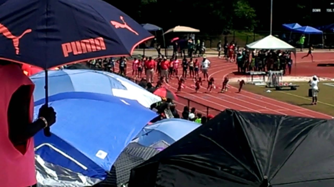 Jaren Hamilton 9yrs old, 13.53 seconds 100 meters - YouTube