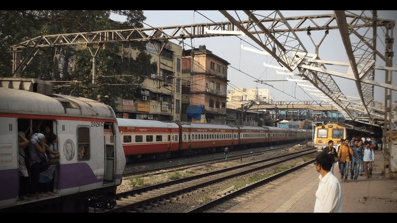Classic ICF RAJDHANI Liveried Rake as AC Special with VALSAD WAG7 in ...