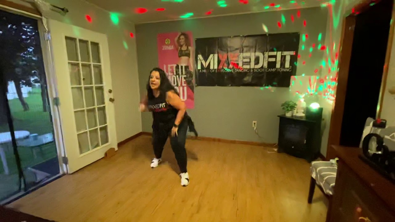 Yummy. Mixxedfit choreo. Dance fitness. - YouTube