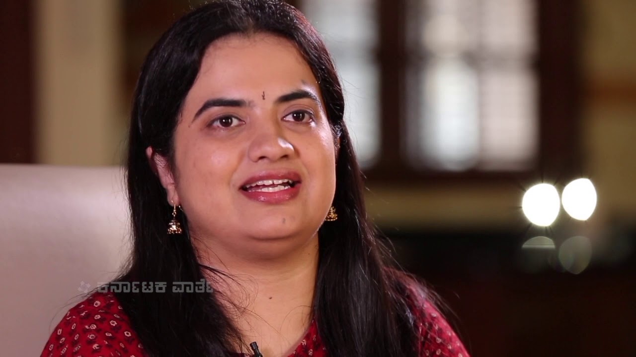 Nanditha (singer) - YouTube