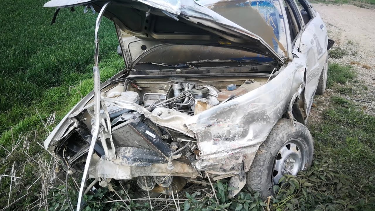 Rozbité auto a nejlepší zmrzlina v Česku. - YouTube
