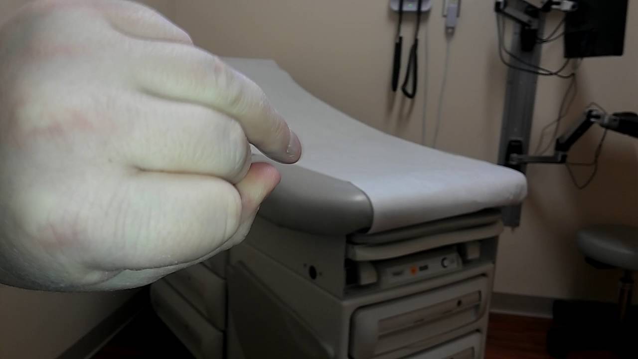 Freedom Feens secret hand signal - YouTube