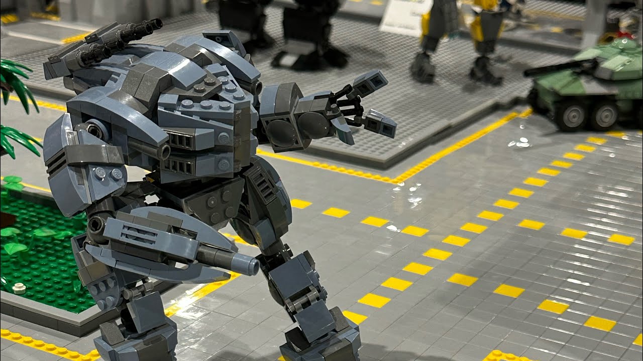Cool LEGO Mech Layout - Brickworld Chicago 2023 - YouTube