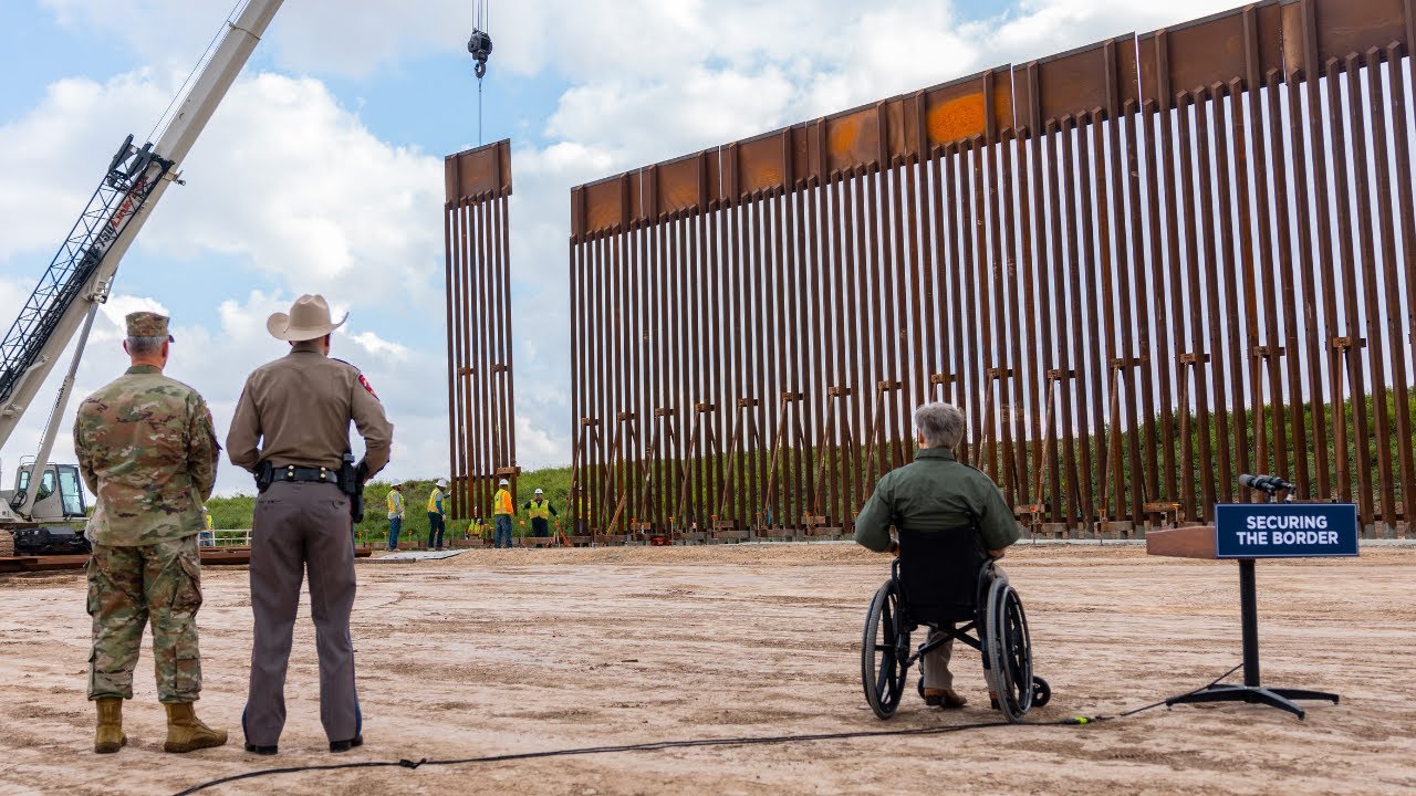 Panel Installation Continues On The Historic Texas Border Wall - YouTube