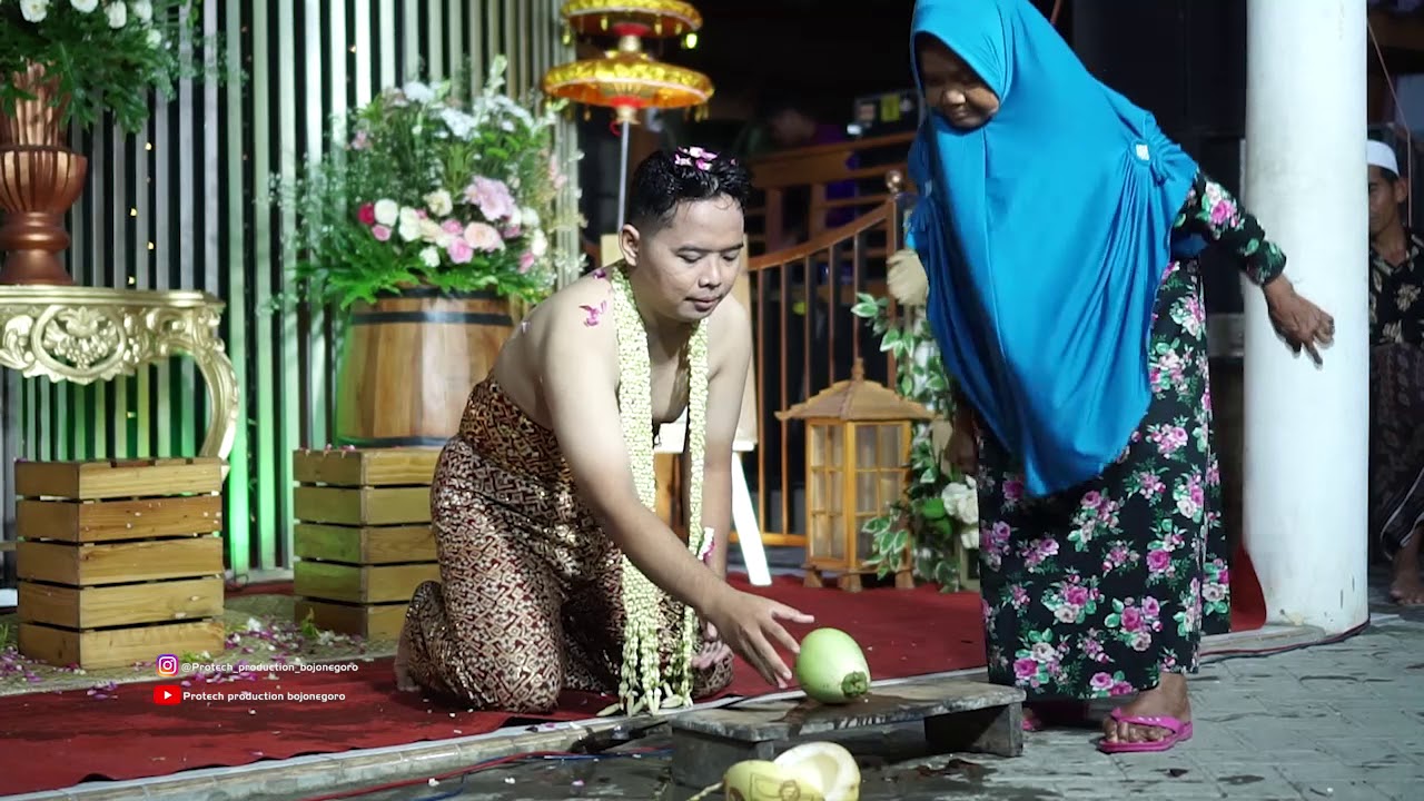 Siraman Tingkepan Lailatul Choiriyah & Adi Waskito Part 5 - YouTube