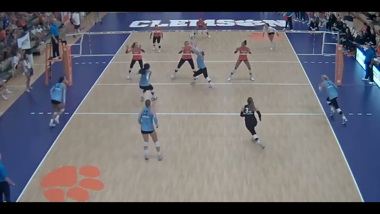 Dasia Smith 6'0 Middle Blocker - YouTube