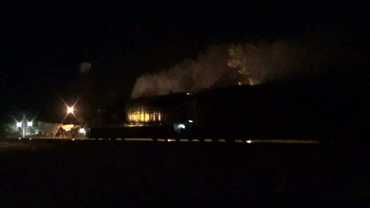 CSX 8600 leading manifest past Folkston Funnel. - YouTube