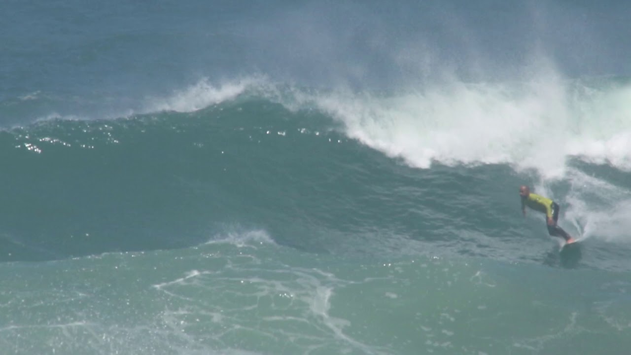 SWELL EPICO POWER SURF Surfing BIG WAVES Prainha RJ 2020 - YouTube