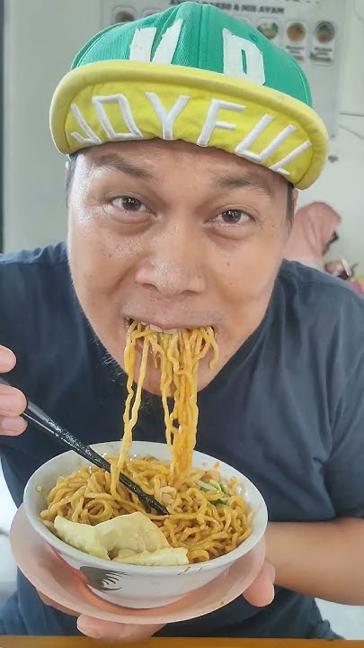 Bakso yummy 99 baksonya enak ada mie ayam dan bakso bakar - YouTube