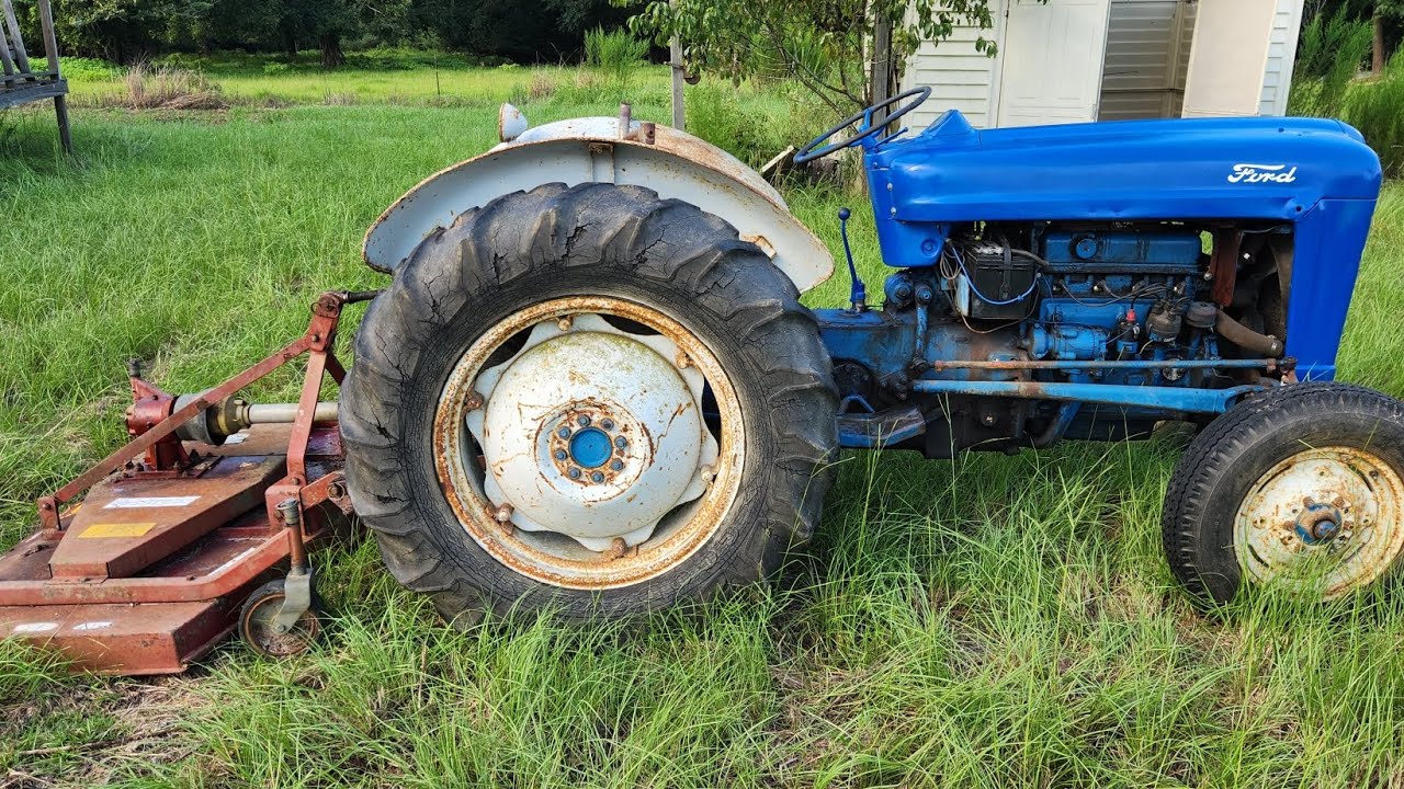 1962 Ford 801 Workmaster! #fordtractors - YouTube