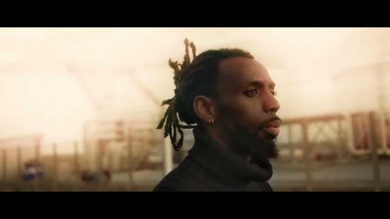 GmBt Life - Ten Minutes (featuring Mike Ladd) - YouTube