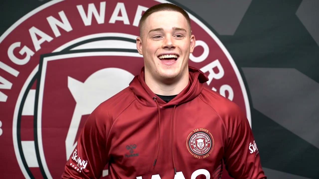 Getting to Know: Sam Halsall - YouTube