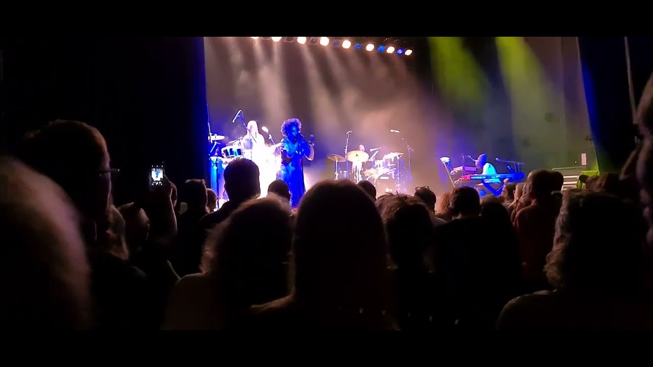 Macy Gray - Do Something- Live @kulturvaerftet1010 Helsingør 26. May ...