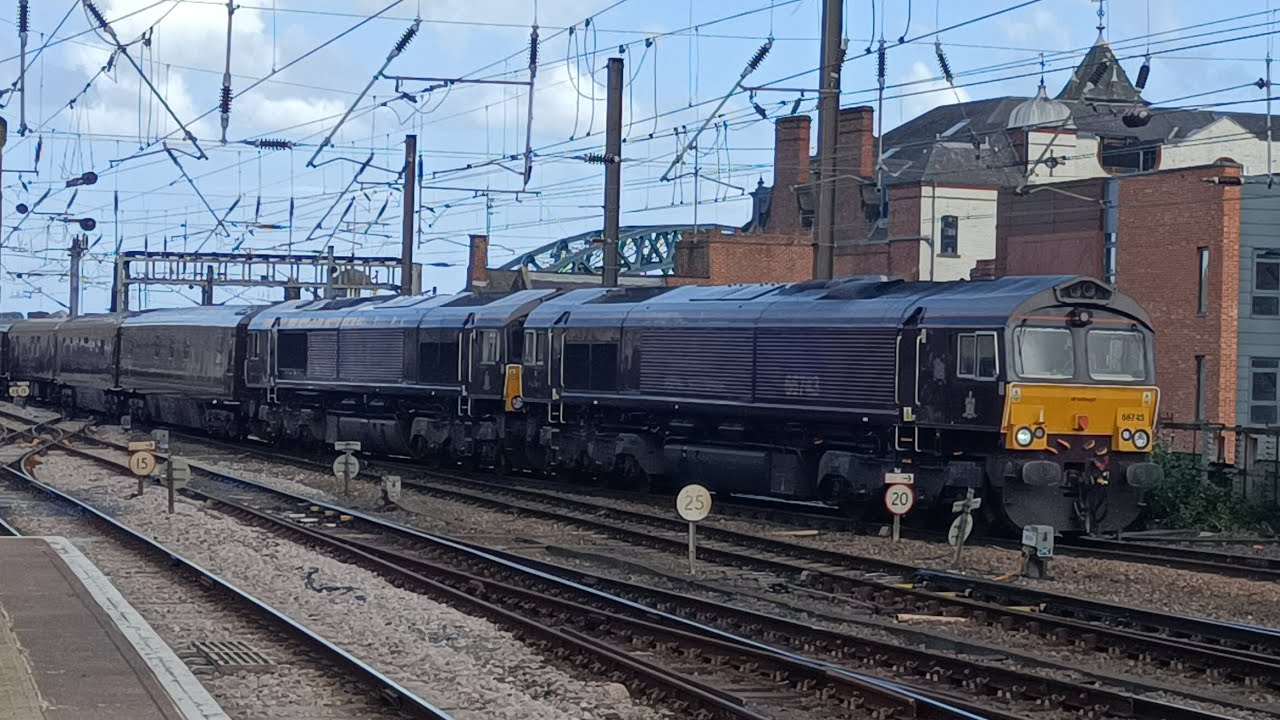 Royal Scotsman Class 66743/746 Pass Newcastle Central - YouTube