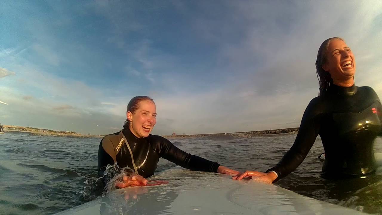 Surfing with friends - YouTube