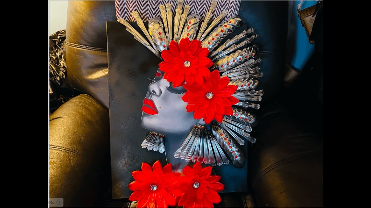 DIVA WREATH USING PLASTIC SPOONS - YouTube