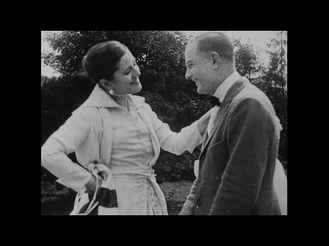 Valeska Suratt - 1917 home footage - only KNOWN moving footage to exist ...
